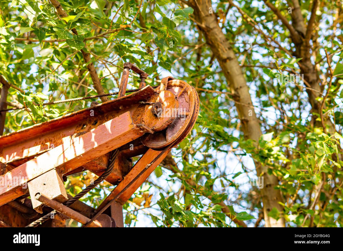 Boom assembly hi-res stock photography and images - Alamy