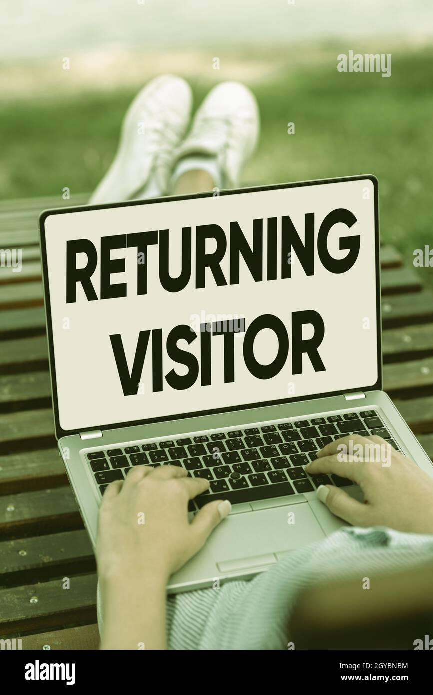 Returns management hi-res stock photography and images - Alamy