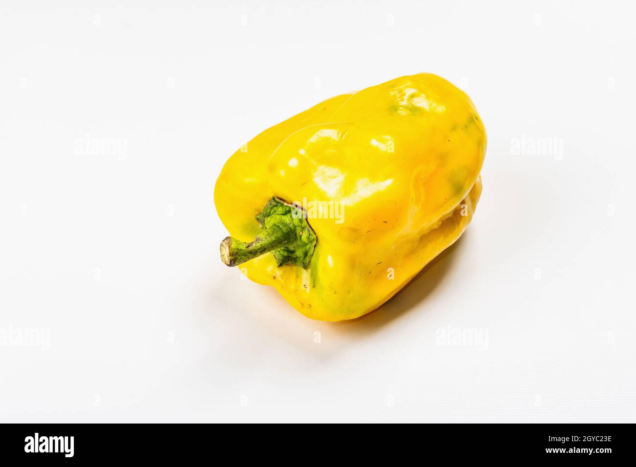 Ripe yellow pepper isolated on white background. Fresh vegetables ...