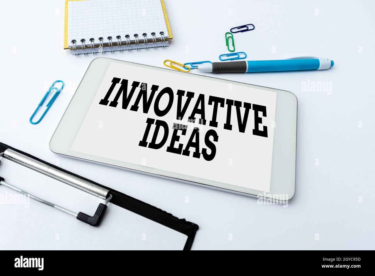 Target smartphone idea strategy hi-res stock photography and images - Alamy