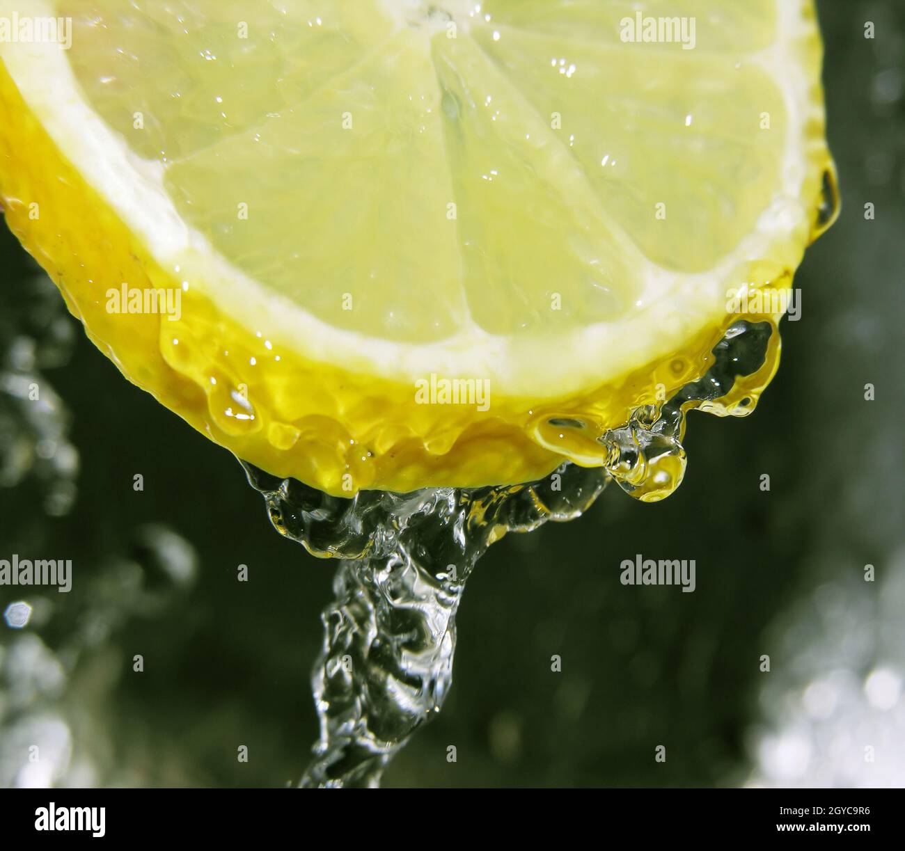 Lemon slice dripping hi-res stock photography and images - Alamy
