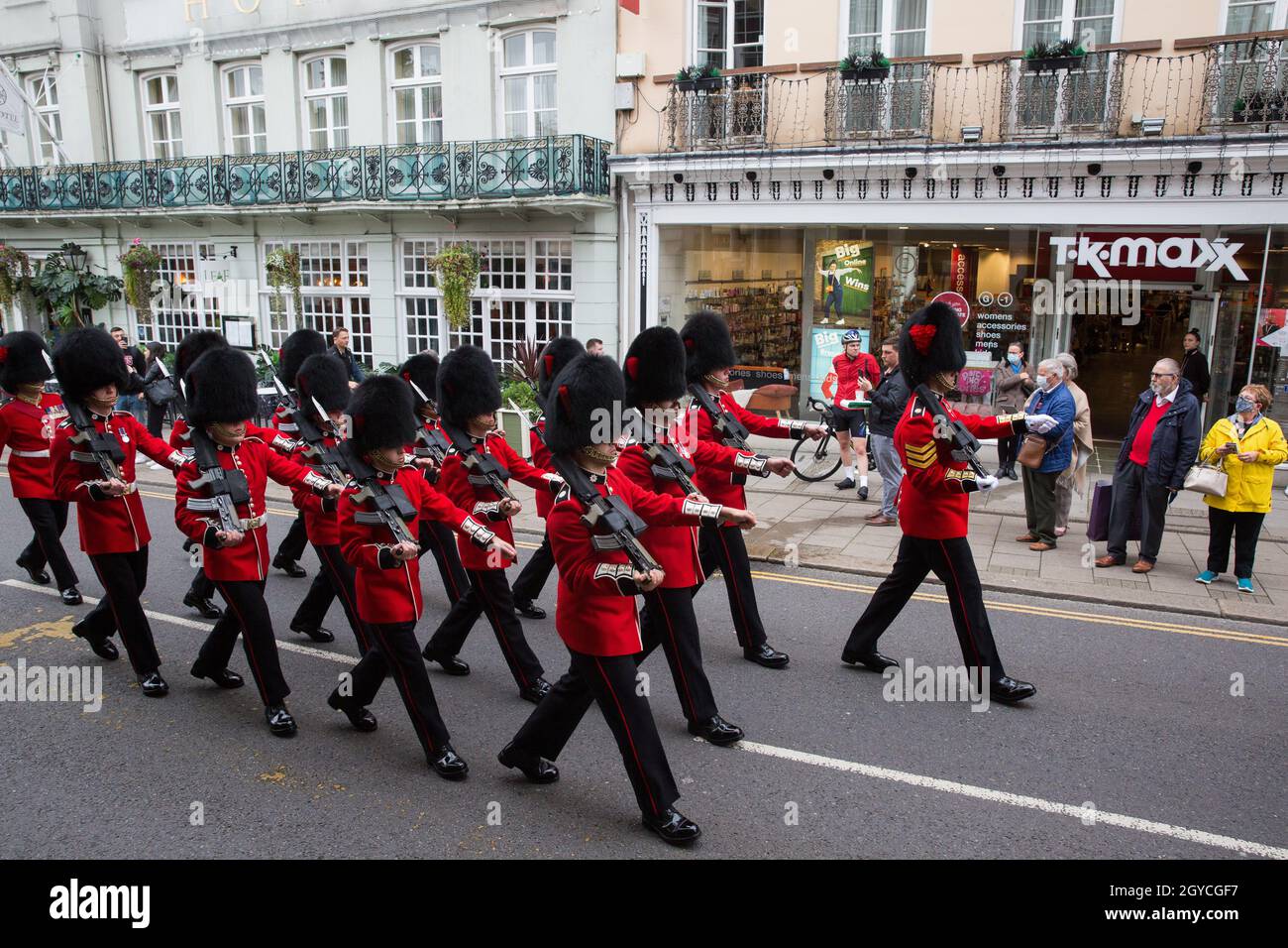 London, UK. 7th October, 2021. Soldiers from the 1st Battalion ...