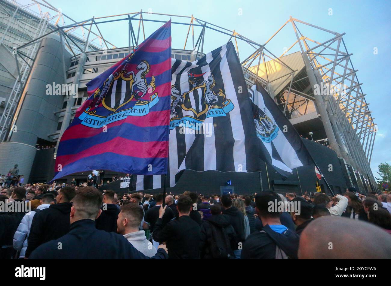 Flags st james park hi-res stock photography and images - Alamy