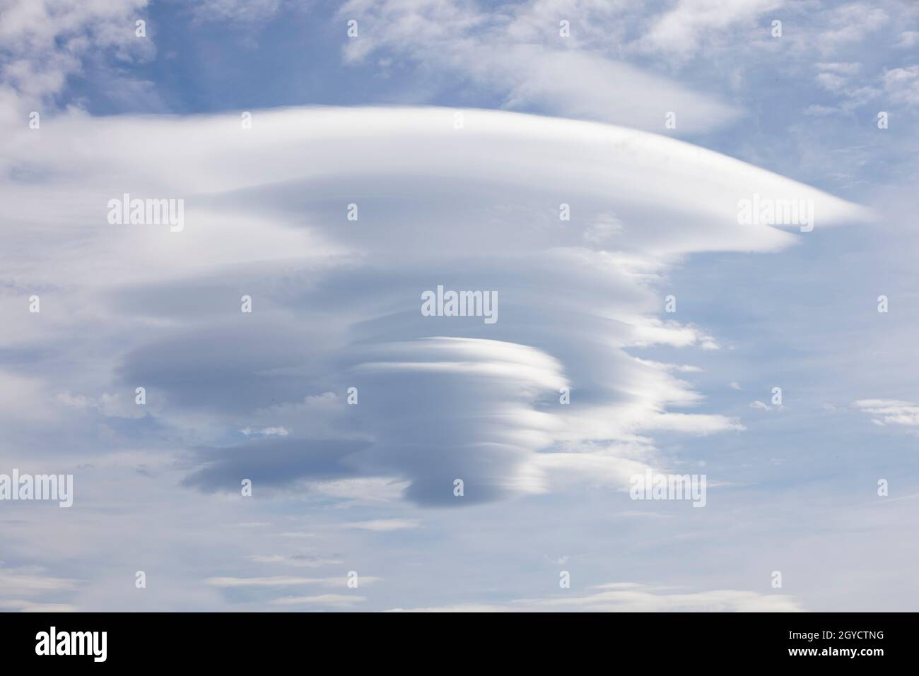 Lenticular cloud formation Stock Photo - Alamy