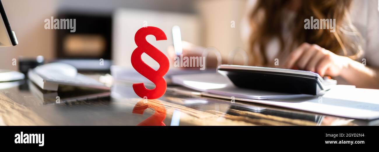 Law Paragraph Lawyer Agreement And Report. Writing And Signing Stock ...