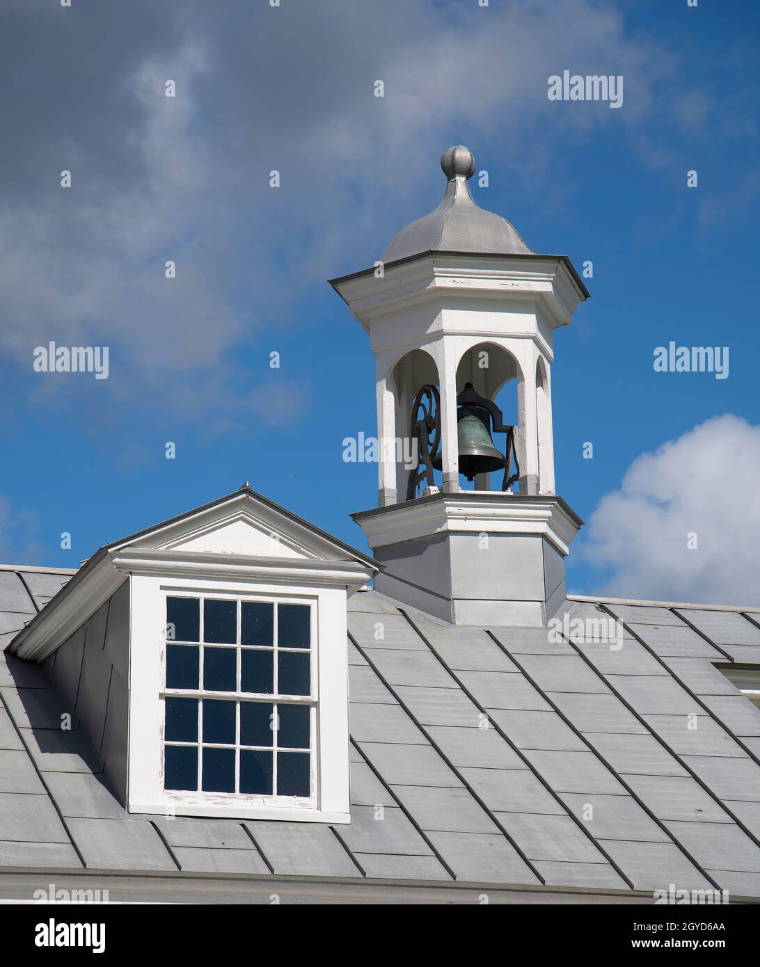 History of men museum hi-res stock photography and images - Alamy