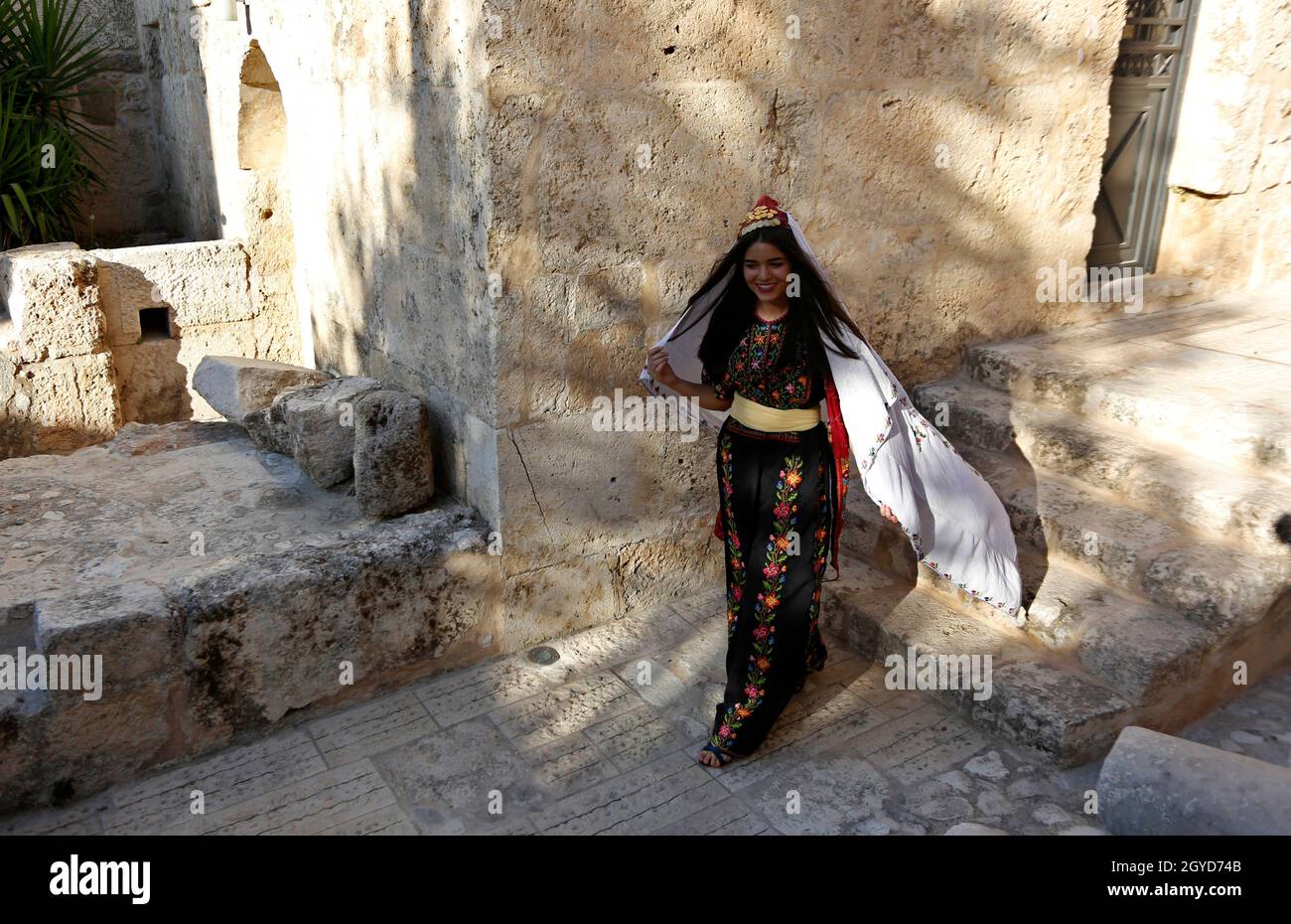 Nablus, West Bank city of Nablus. 7th Oct, 2021. A Palestinian model ...