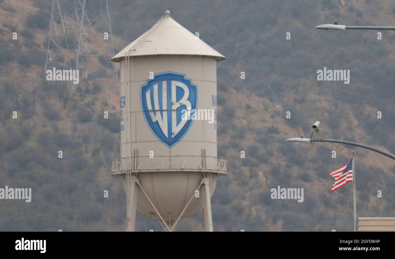 Warner bros water tower at warner bros studios hi-res stock photography ...