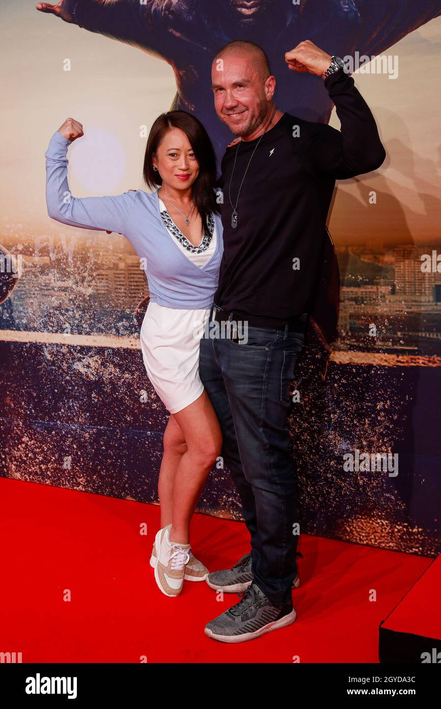 Berlin, Germany. 07th Oct, 2021. DJ Tomekk and girlfriend come to the ...