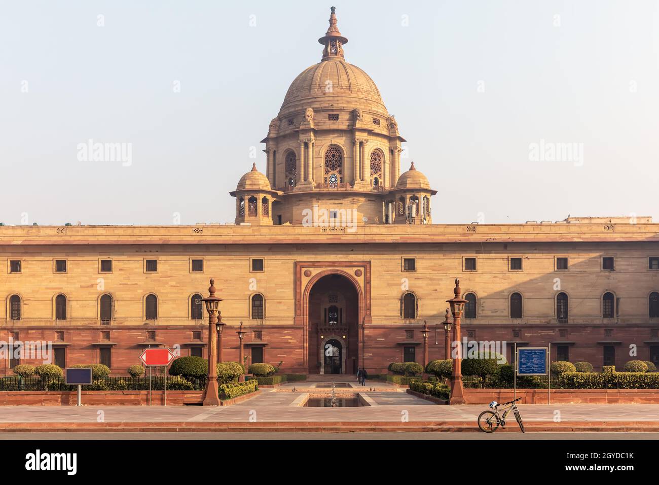 The presidential palace rashtrapati bhawan hi-res stock photography and ...