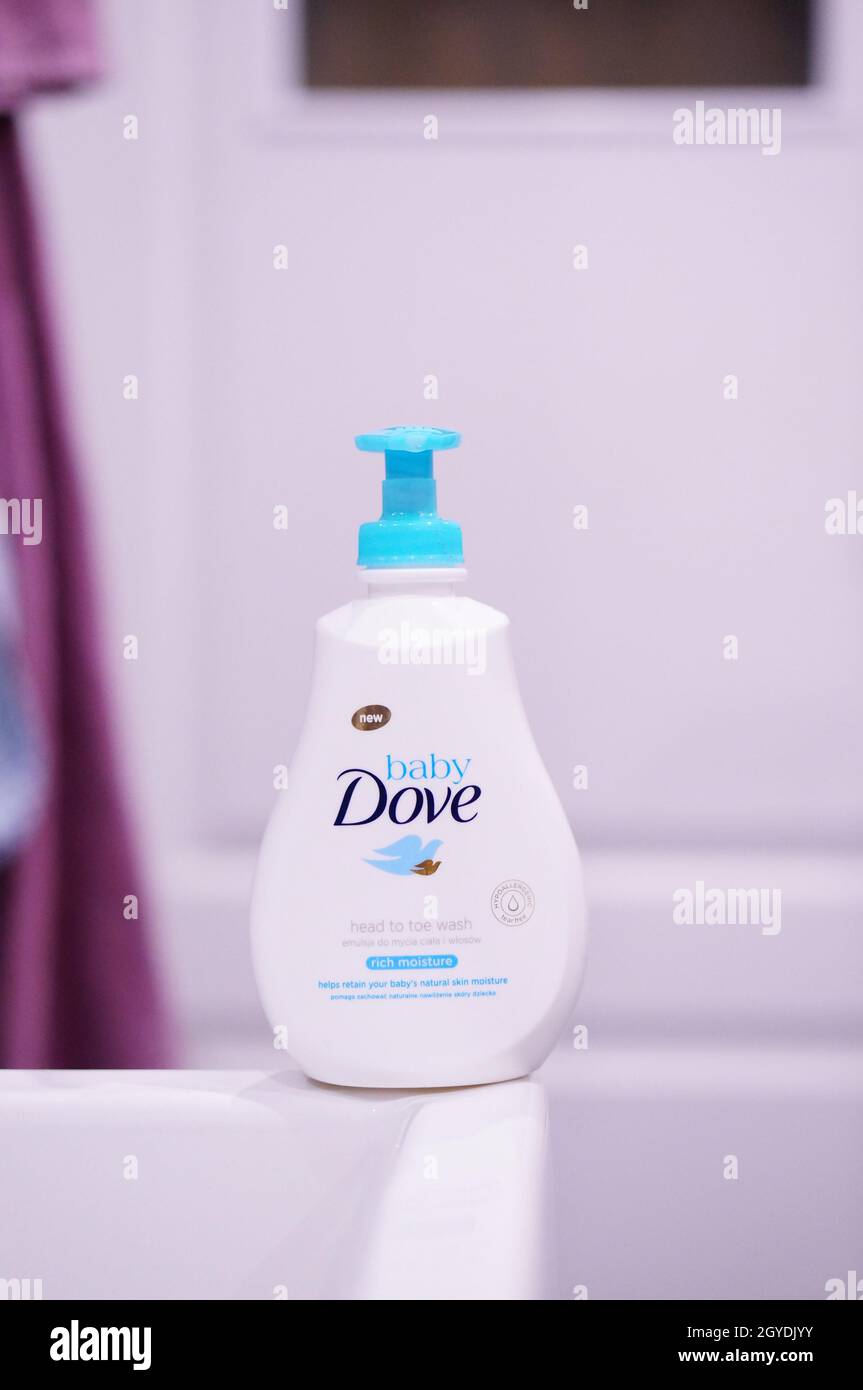 Dove soap bottle hi-res stock photography and images - Alamy