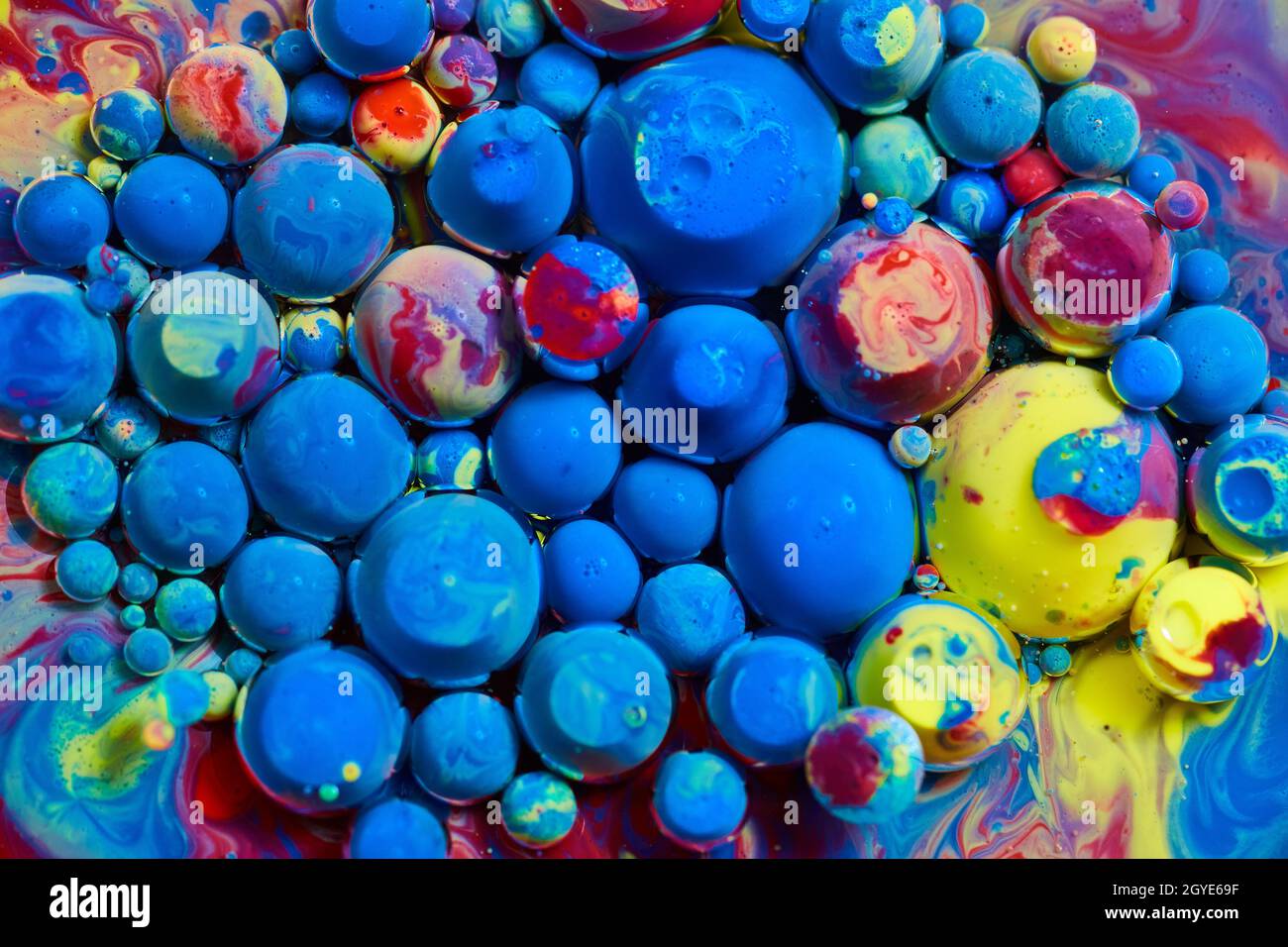 Texture of orbs of acrylic paint floating on surface in cluster Stock ...