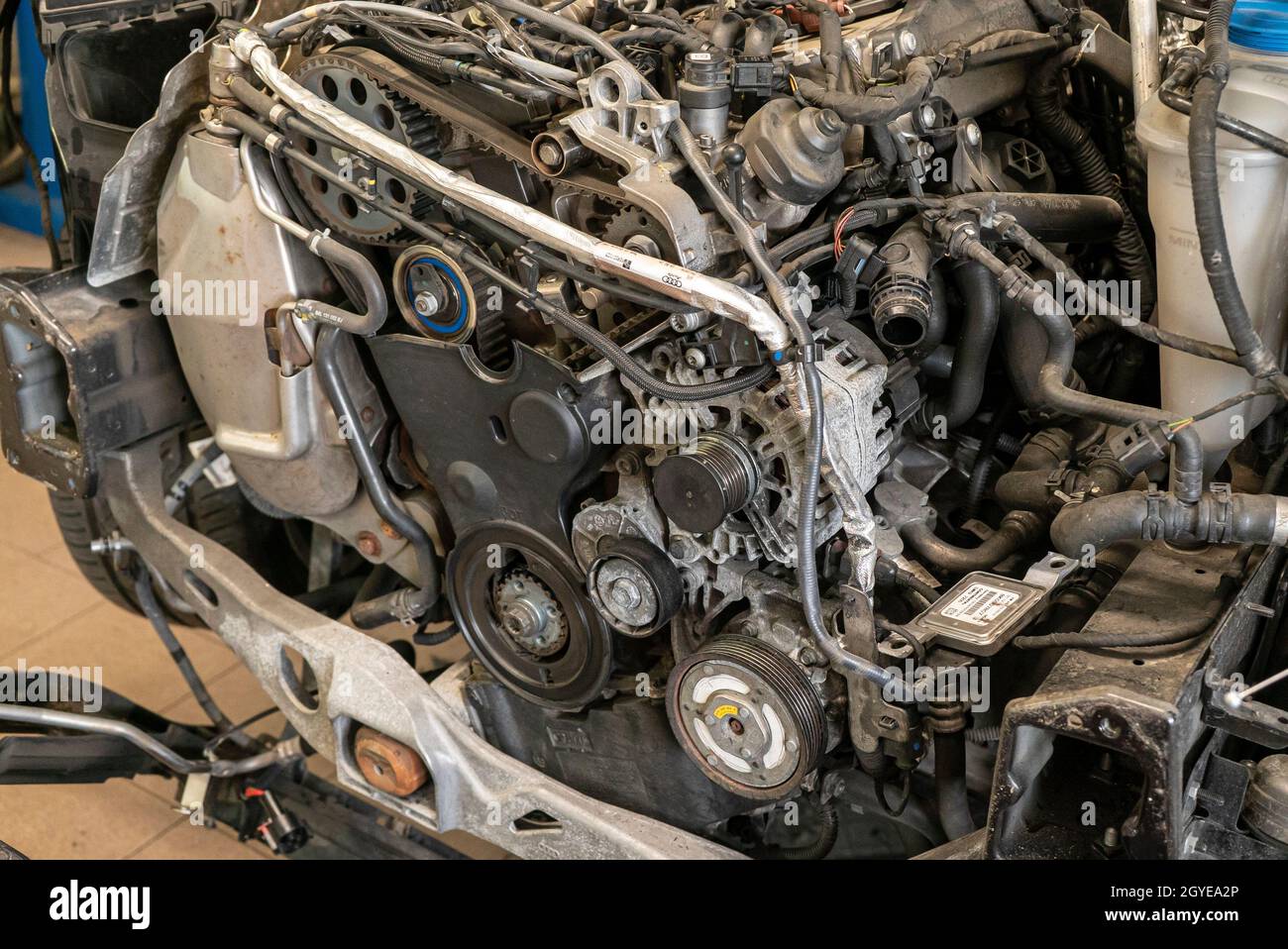 Detail of Car engine disassembled for maintenance Stock Photo - Alamy