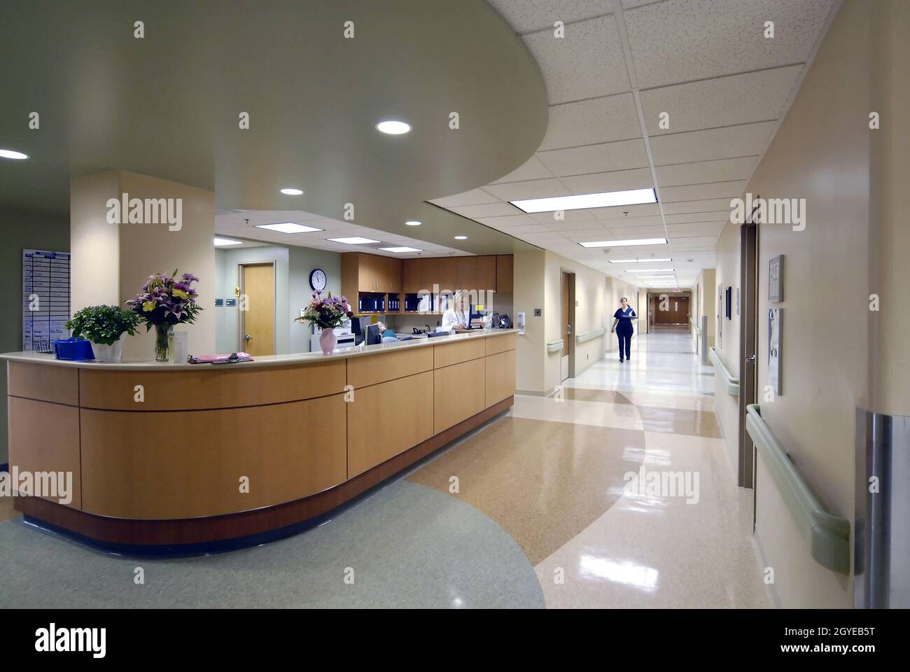 Hospital hallway united states hi-res stock photography and images - Alamy