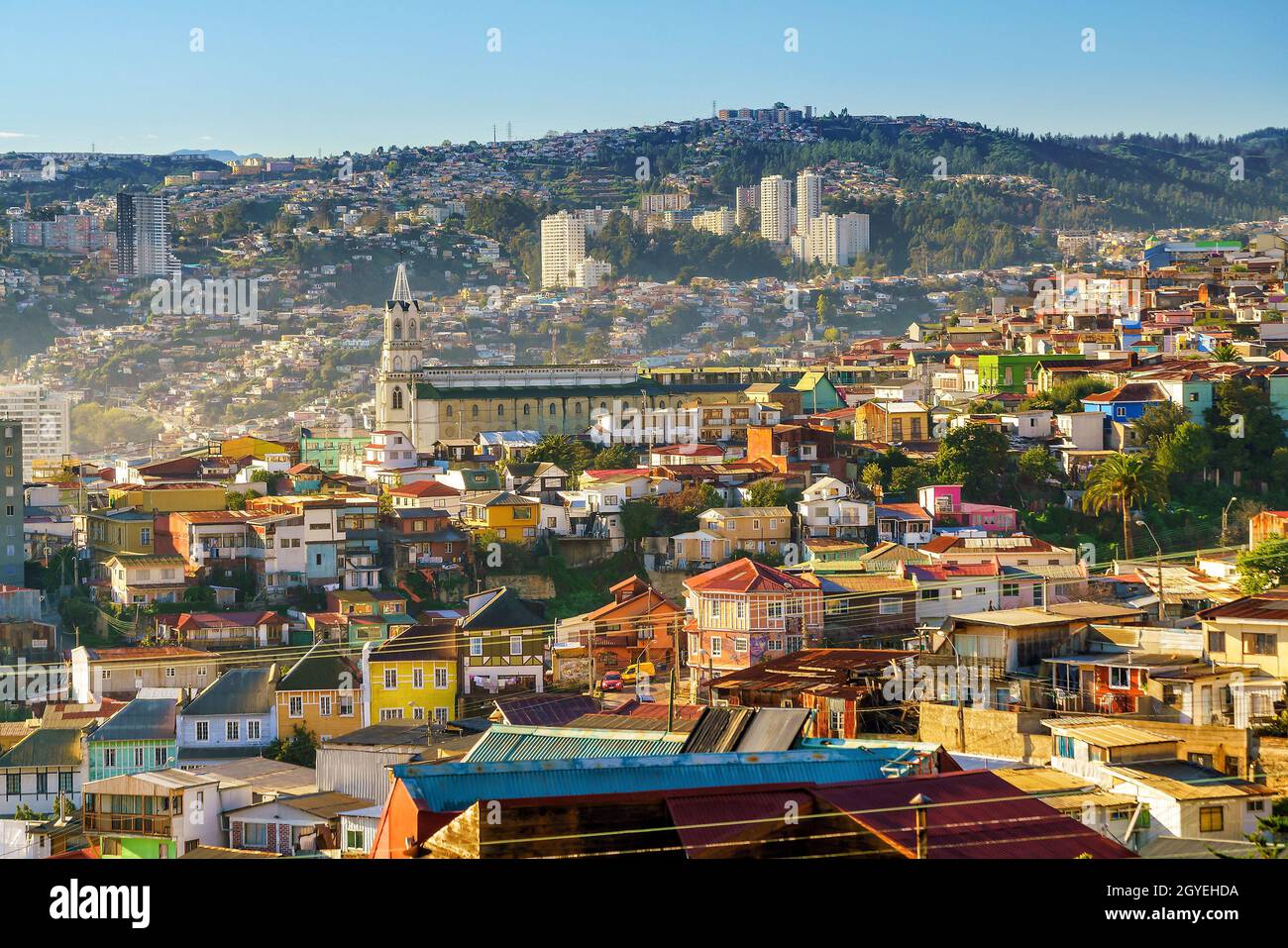Colorful buildings of the UNESCO World Heritage city of Valparaiso ...