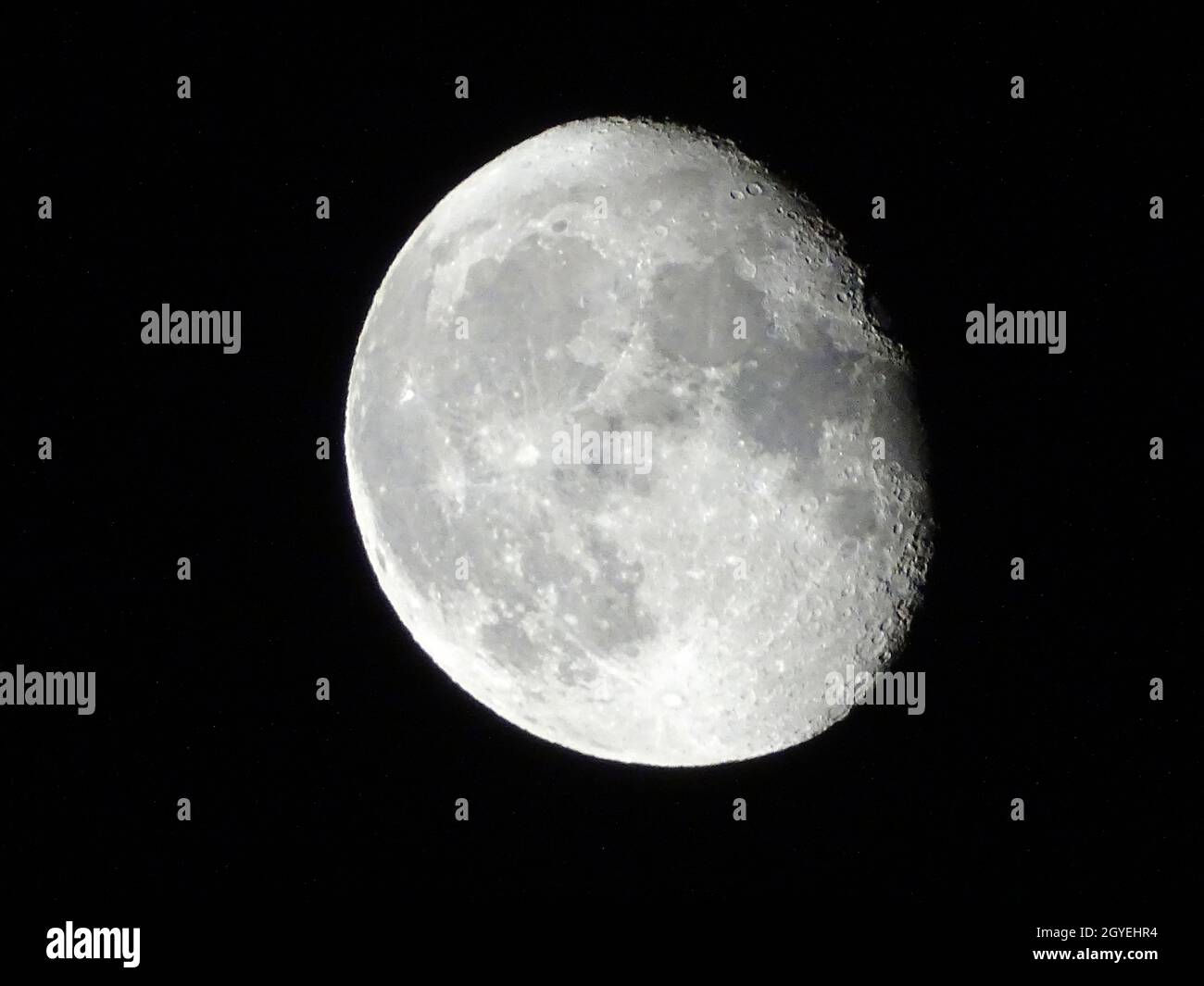 moon in the sky, full moon, full moon close up, full moon at night ...