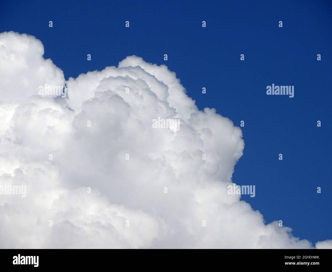 natural clouds,cloud clusters,interesting clouds,sky and rain clouds ...