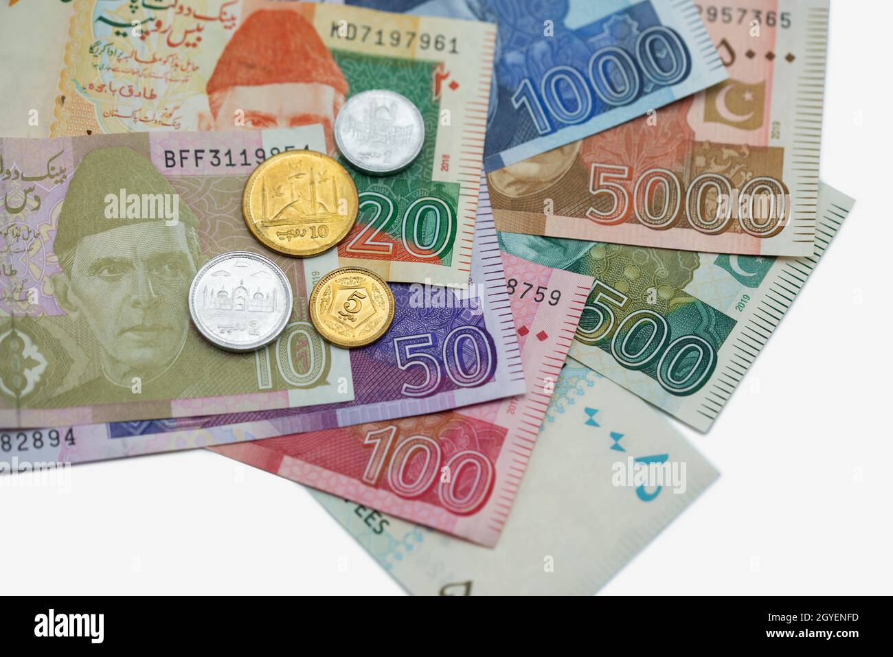 Pakistani Rupees, Pakistani currency notes and coins Stock Photo - Alamy