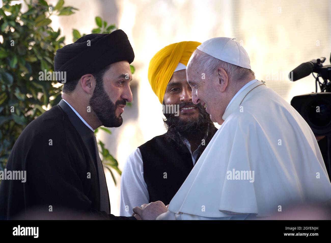 ROME, ITALY - OCTOBER 07: Pope Francis and Sayyed Abu al-Qasim al ...