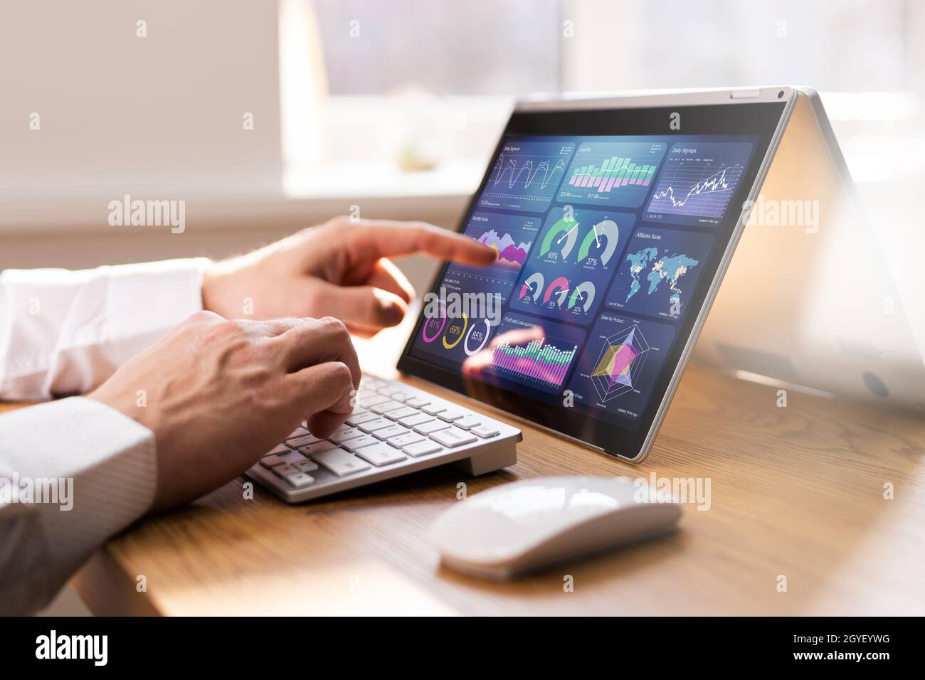 KPI Dashboard Data Analytics On Business Computer Stock Photo - Alamy