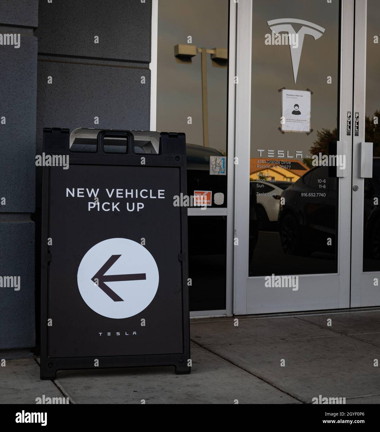 Photo of the front door area of the Rocklin Tesla Dealership, with a ...