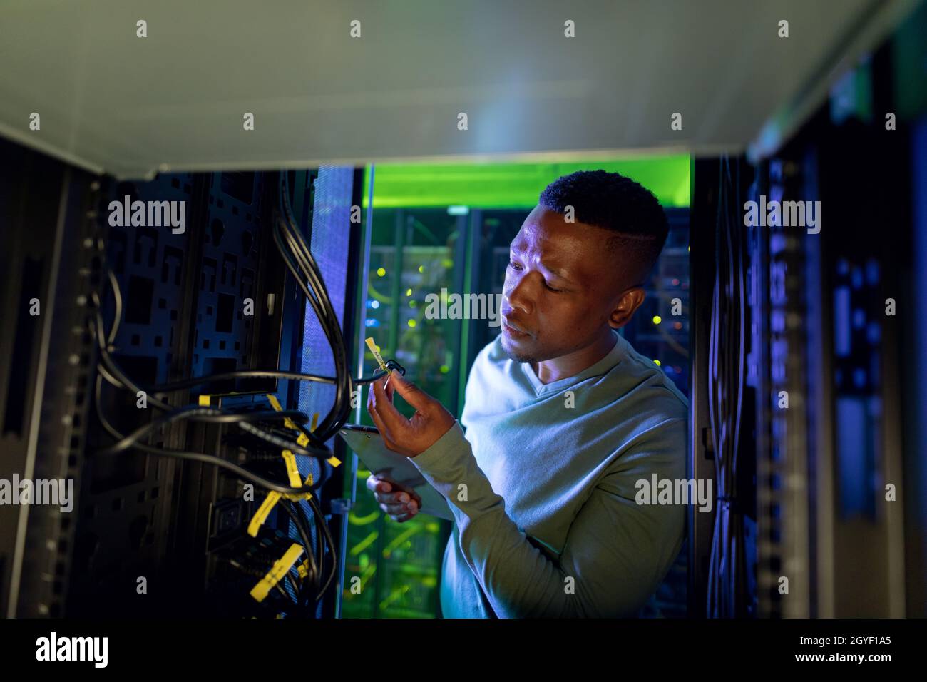 Technician server room hi-res stock photography and images - Alamy