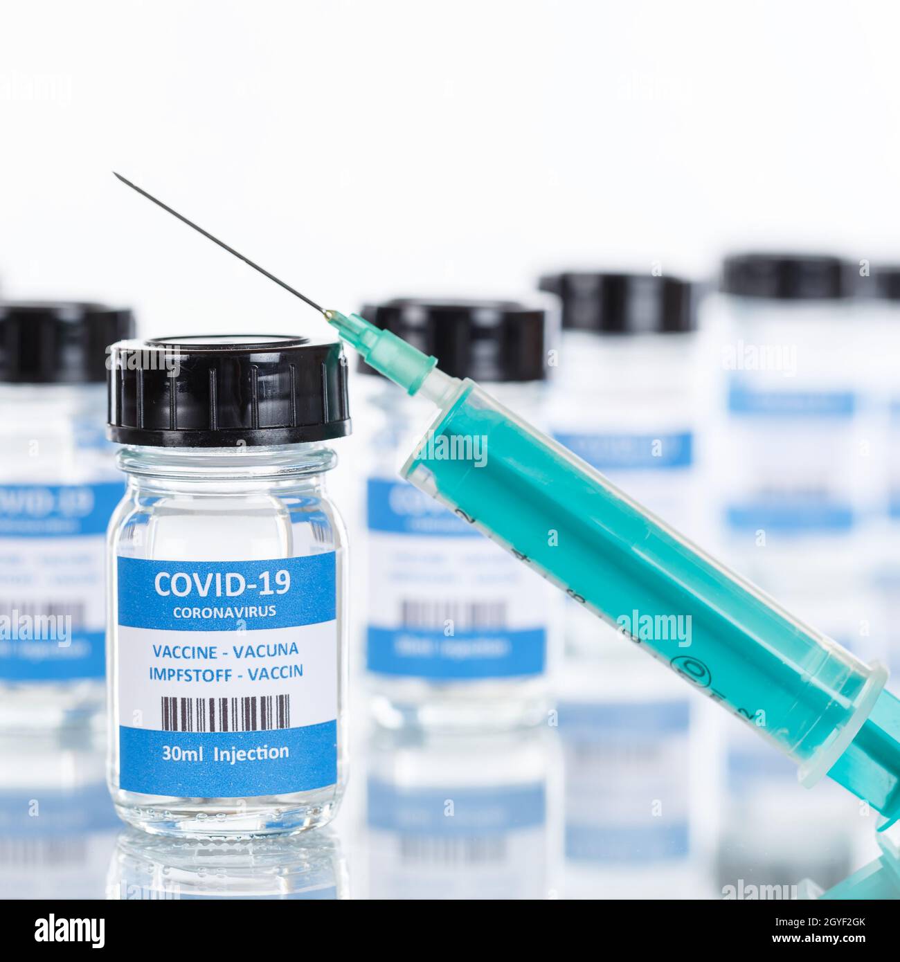Coronavirus Vaccine bottle Corona Virus syringe COVID-19 Covid vaccines ...