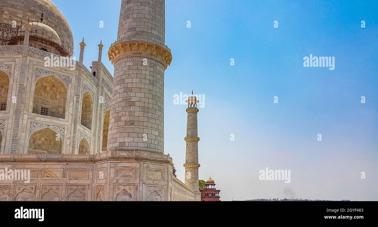 Taj Mahal in Agra India Mogul marble mausoleum amazing architecture and ...