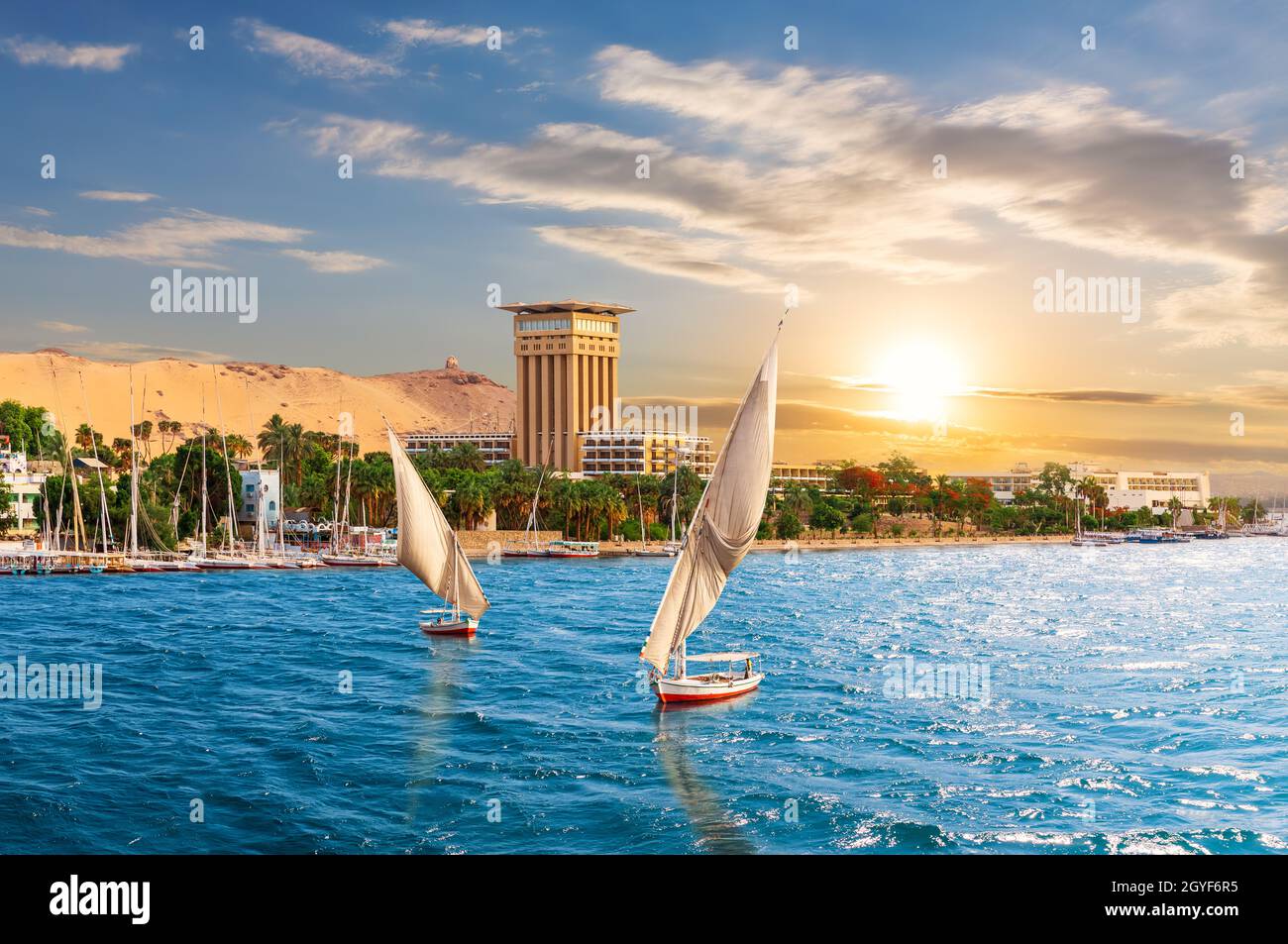 Aswan and sunset hi-res stock photography and images - Alamy