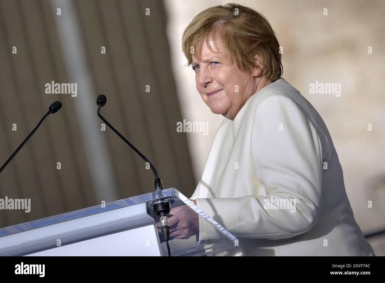 Angela merkel in rome hi-res stock photography and images - Alamy