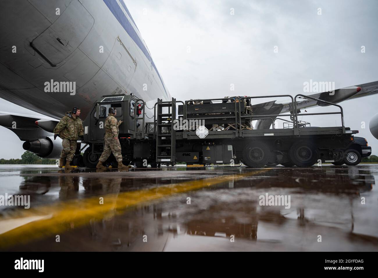 129 lrs hi-res stock photography and images - Alamy