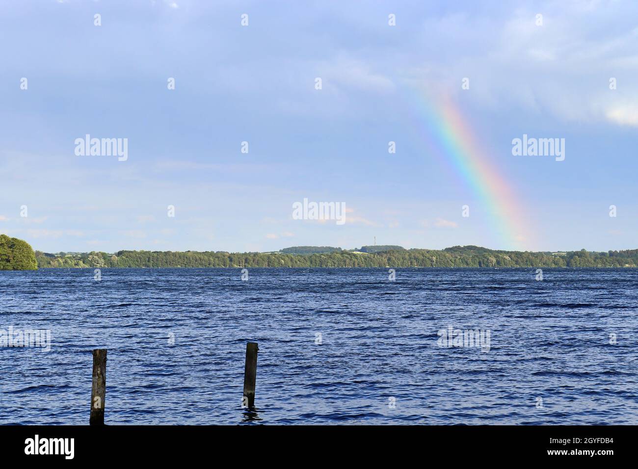 Beautiful landscape at a lake with a reflective water surface Stock ...