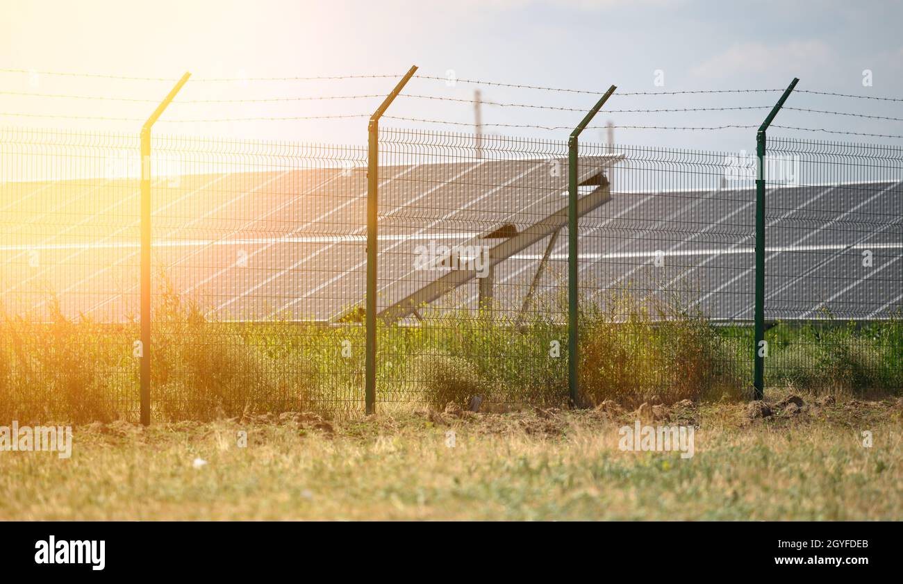 solar panels in the middle of a field on a sunny day, Ukraine Stock ...