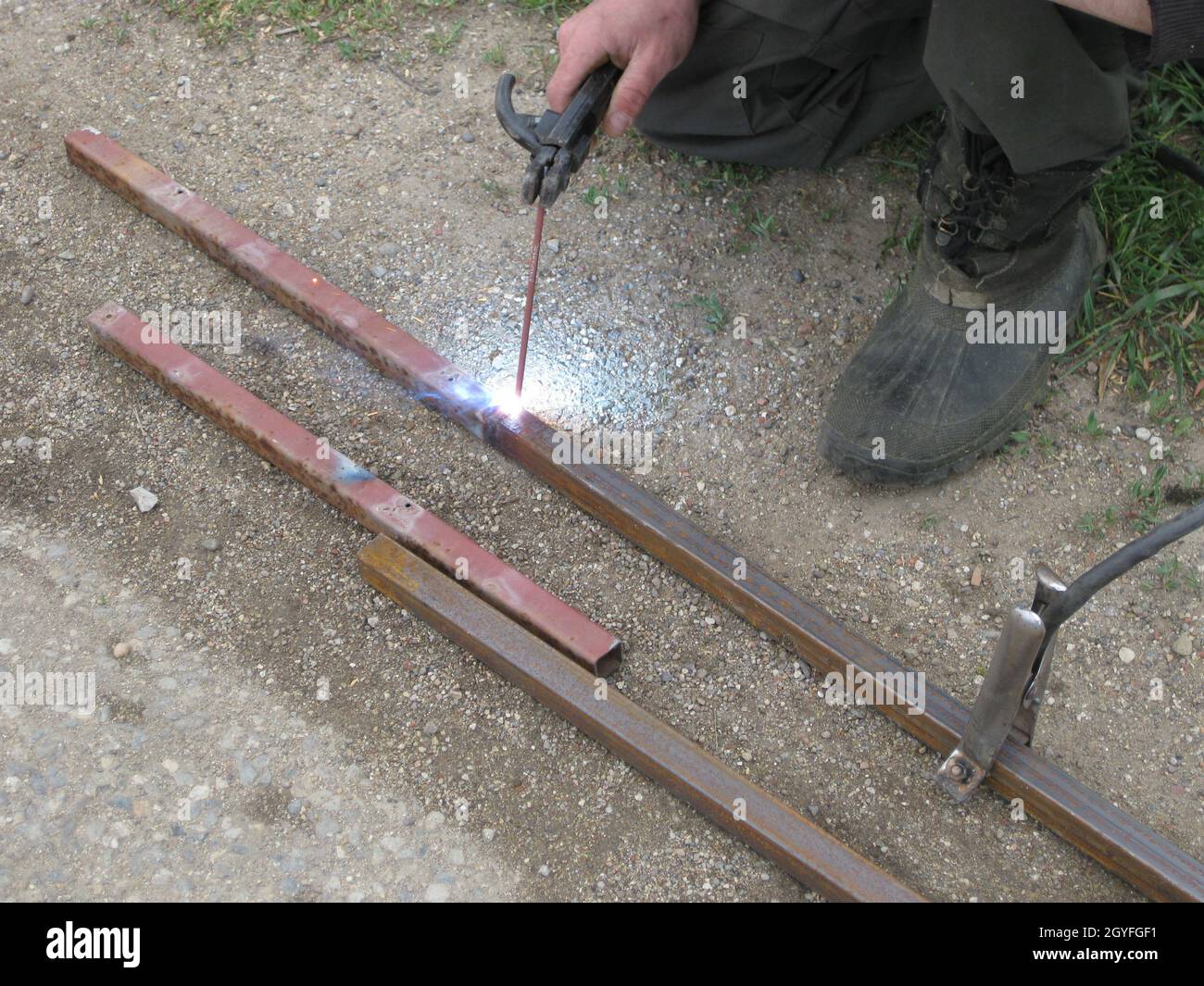 Welding of steel square pipe electric welding. The use of electric ...