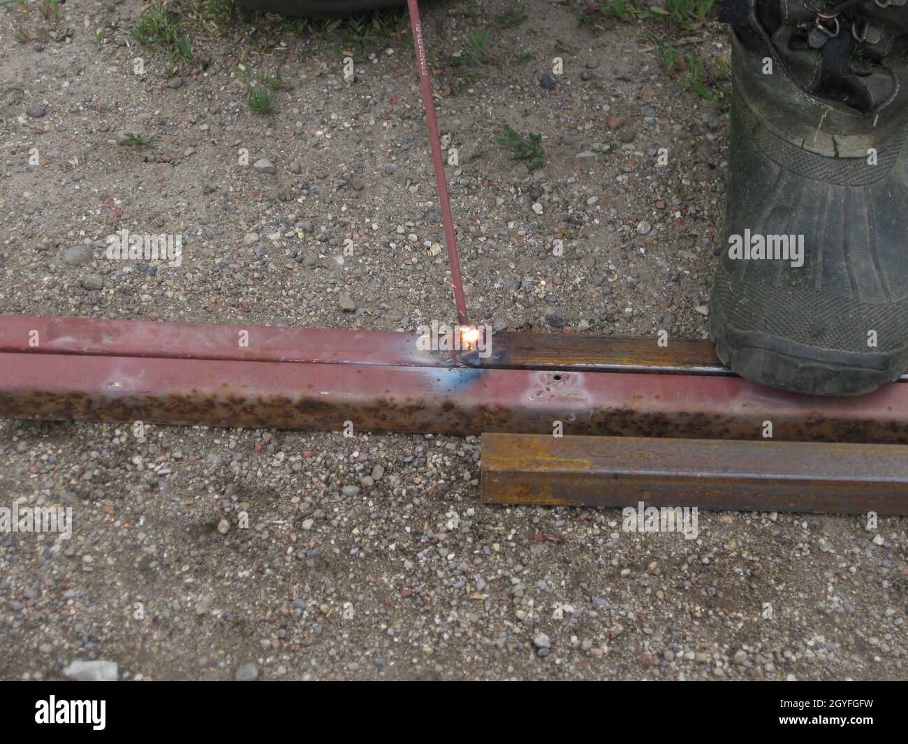 Welding of steel square pipe electric welding. The use of electric ...