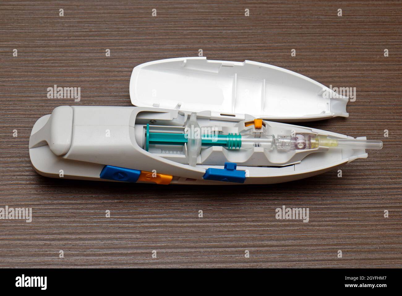 Autoinjector hi-res stock photography and images - Alamy