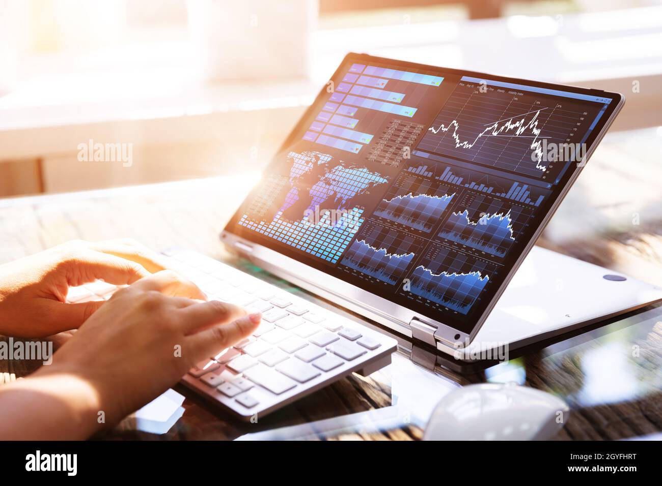 KPI Business Dashboard Chart And Data Technology Stock Photo - Alamy