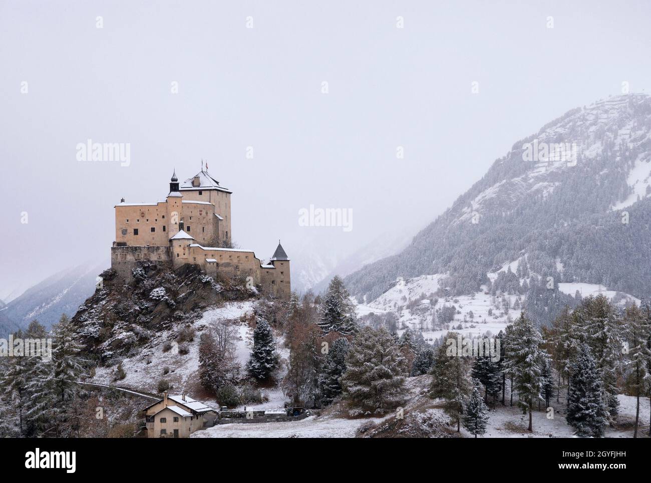 Tarasp vulpera hi-res stock photography and images - Alamy