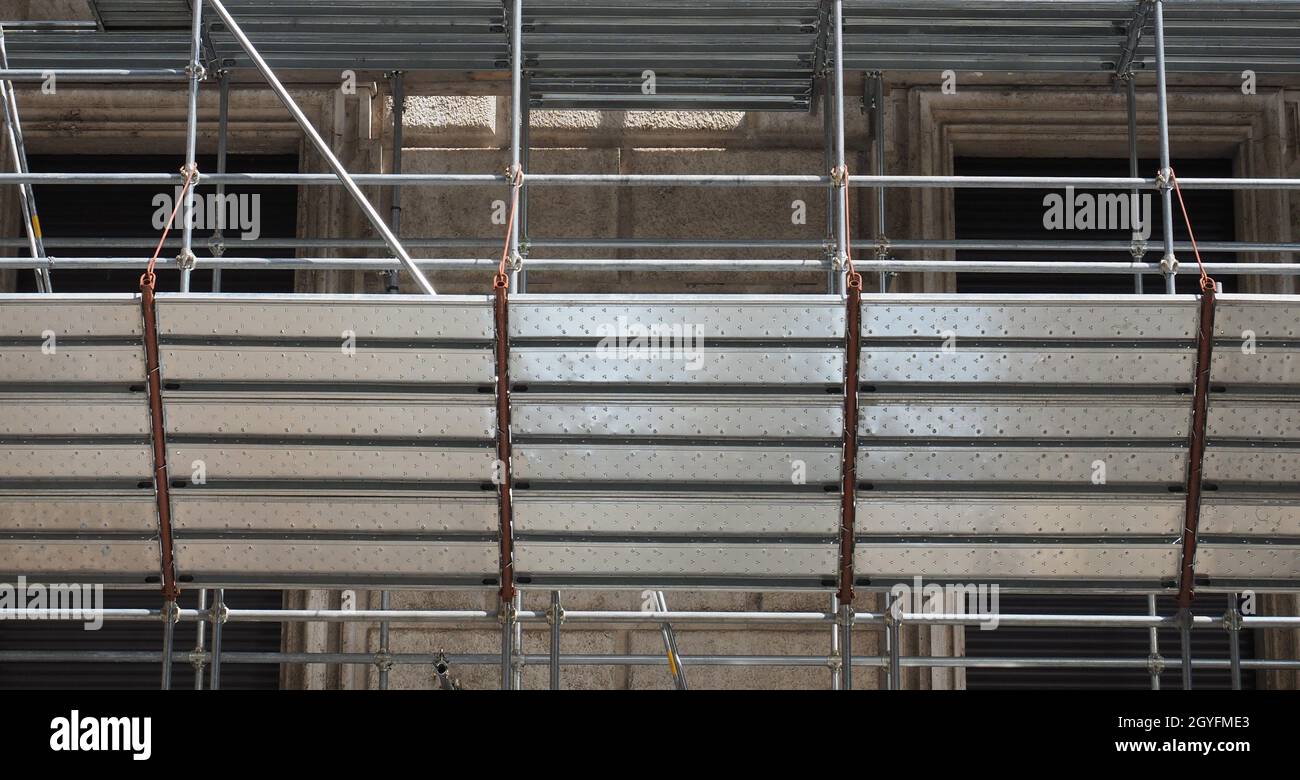 temporary scaffolding for construction works at building site Stock ...