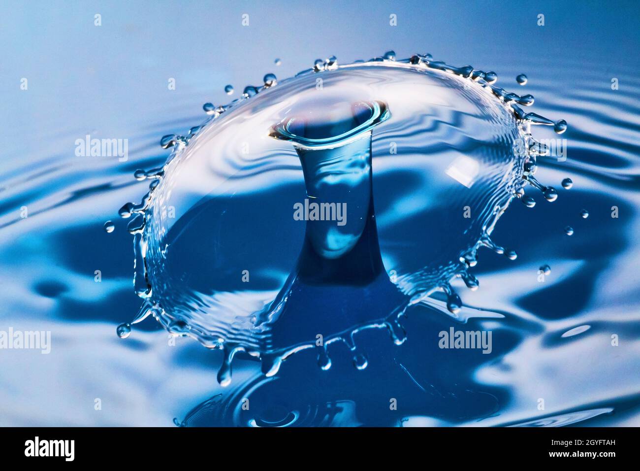 Water splash in motion hi-res stock photography and images - Alamy