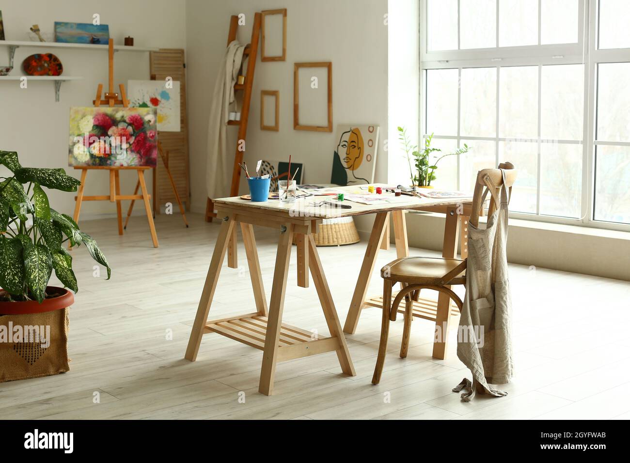 Interior of modern artist's workshop Stock Photo - Alamy