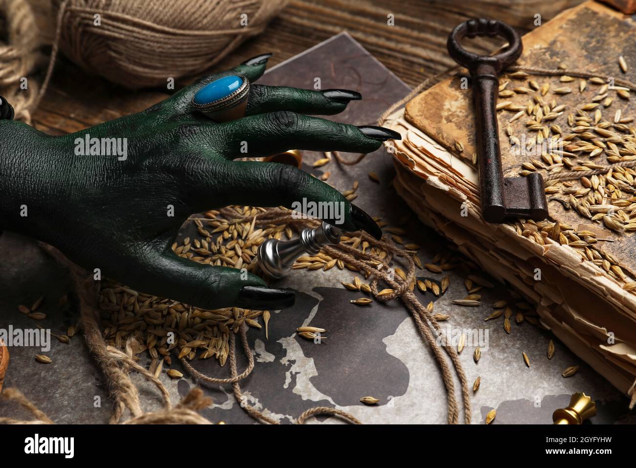 Witchs hand hi-res stock photography and images - Alamy