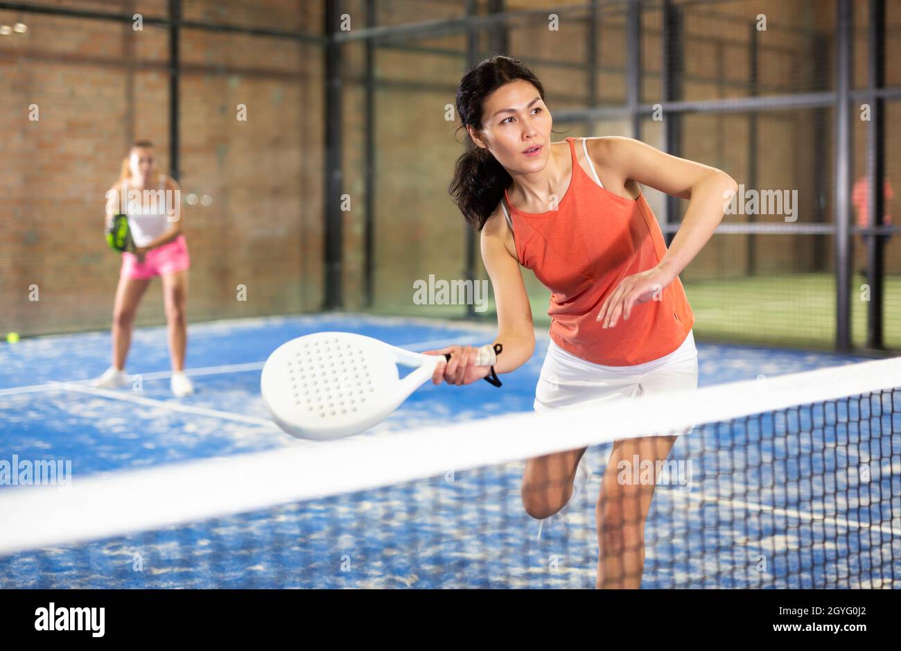 Woman paddle player hi-res stock photography and images - Alamy