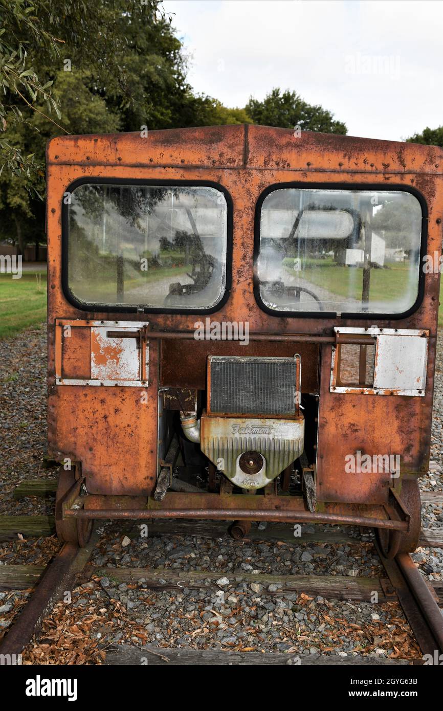 Track maintenance crew hi-res stock photography and images - Alamy