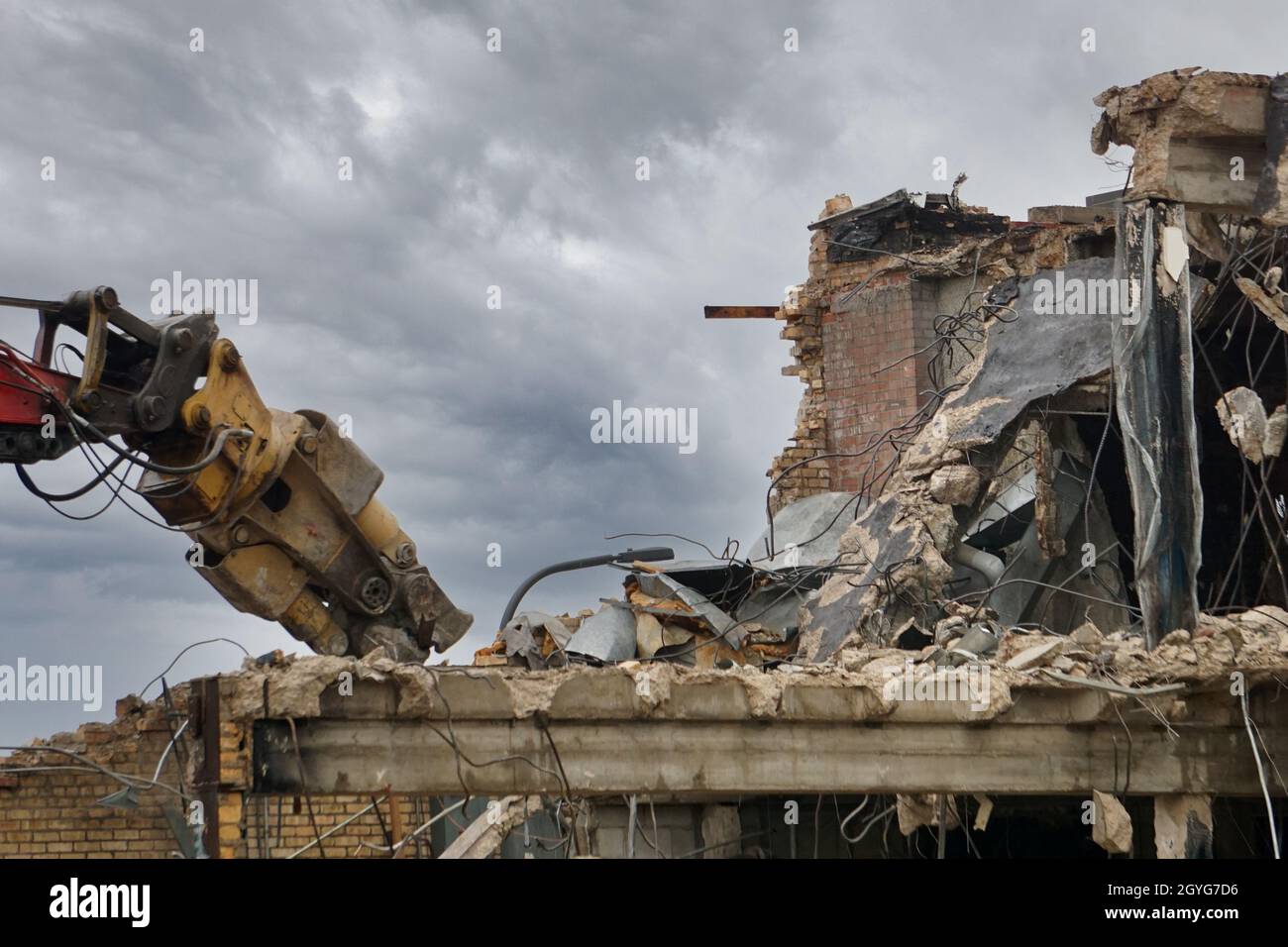 Demolition of an office building Stock Photo - Alamy