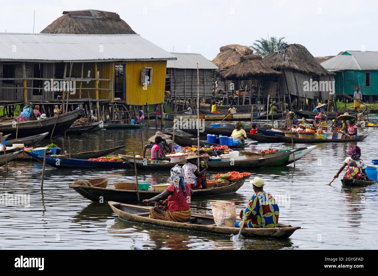 BENIN, ATLANTIQUE, SO-AVA, LAKE NOKOUE, GANVIE WATER MARKET Stock Photo ...