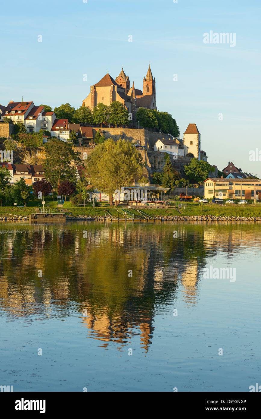 GERMANY, BADEN-WUERTTEMBERG, BREISACH AM RHEIN AND THE RHINE Stock ...