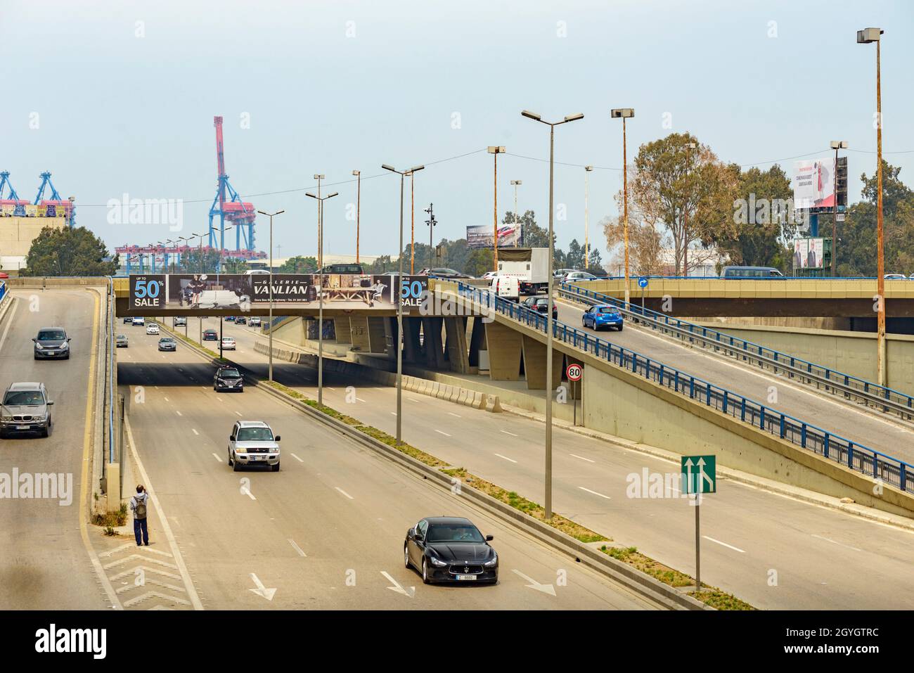 LEBANON, BEIRUT, REMEIL, EMILE LAHOUD FAST TRACK (2X3 LANE ROAD Stock ...