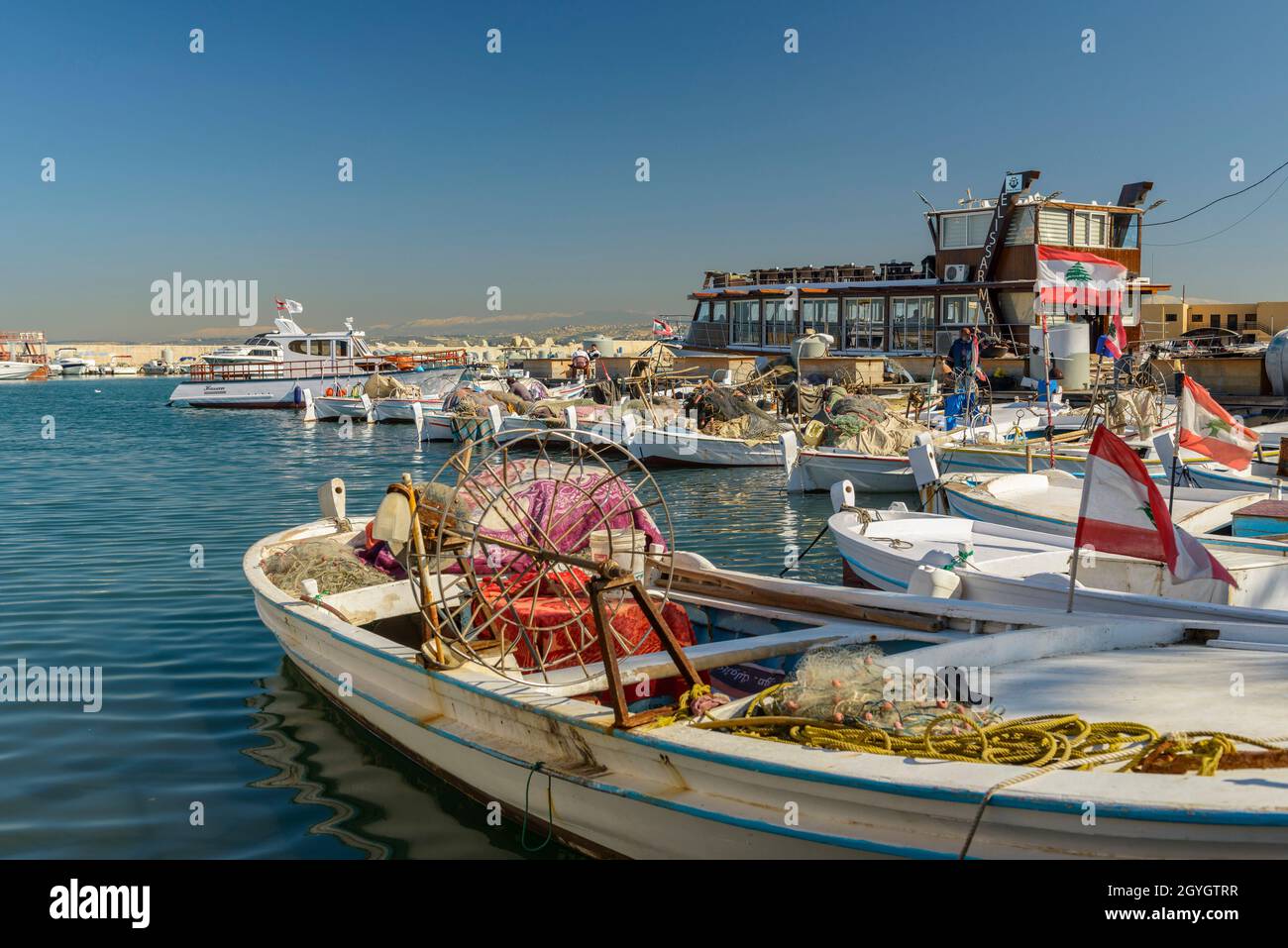 Tyre lebanon harbor hi-res stock photography and images - Alamy