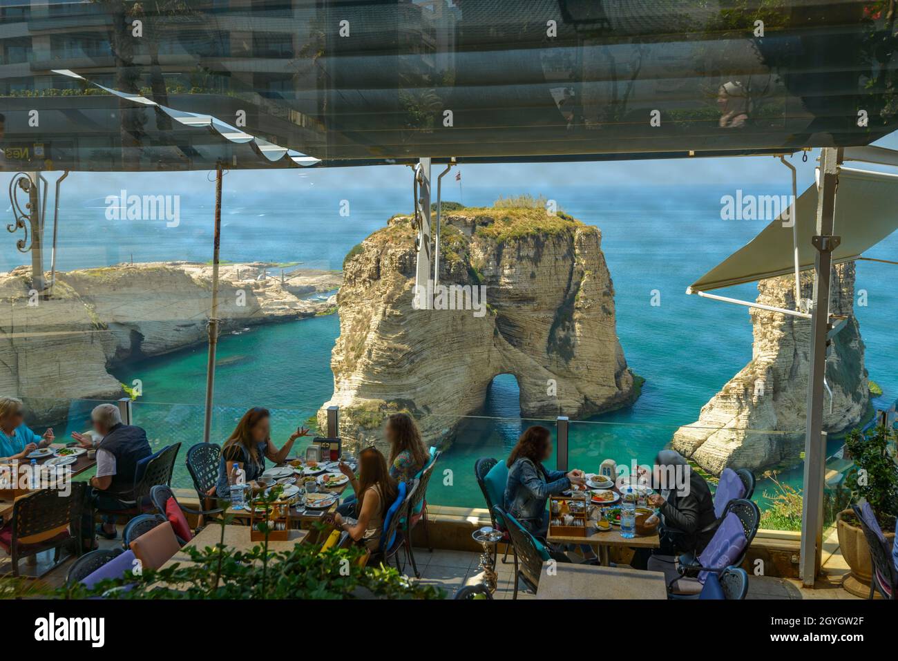 LEBANON, BEIRUT, RAS BEIRUT, RESTAURANT ON THE EDGE OF THE CORNICHE ...